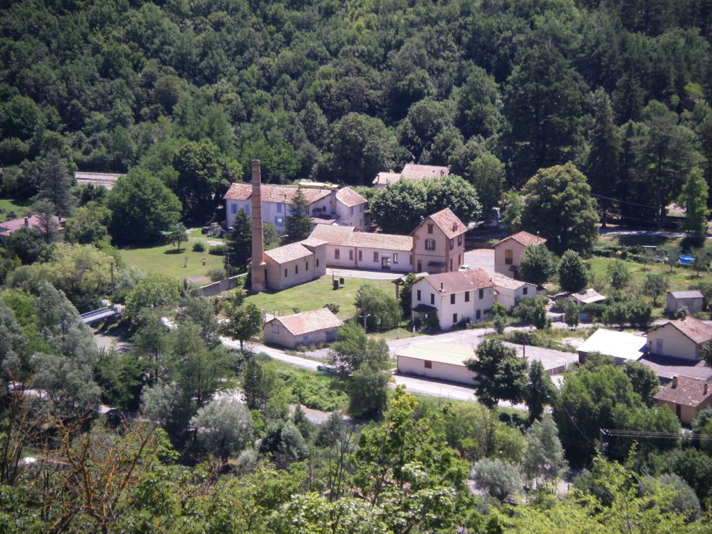 vue distillerie | Commune de Barreme - Site de votre Mairie